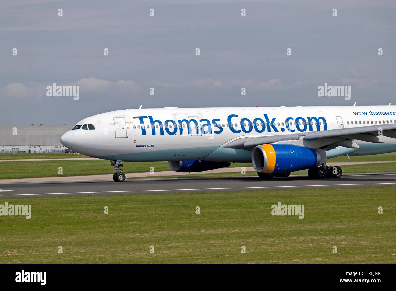 A330 airbus cockpit hi-res stock photography and images - Alamy