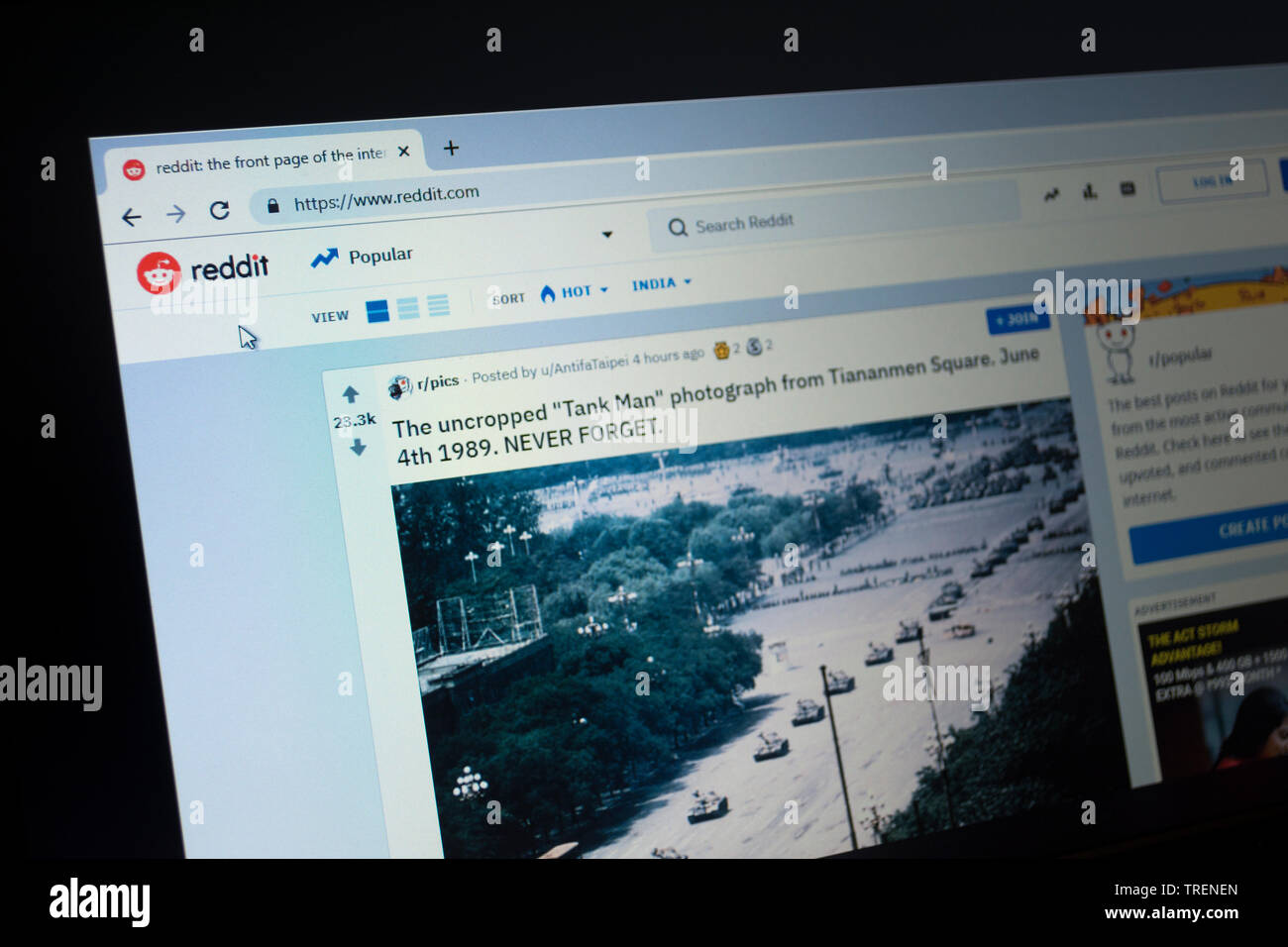 Reddit homepage hi-res stock photography and images - Alamy