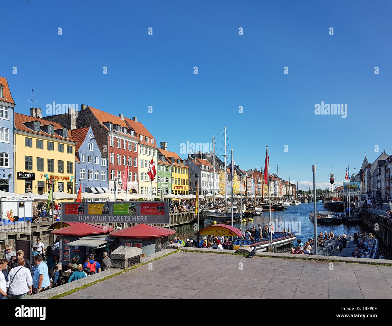 Crowded nyhavn district hi-res stock photography and images - Alamy