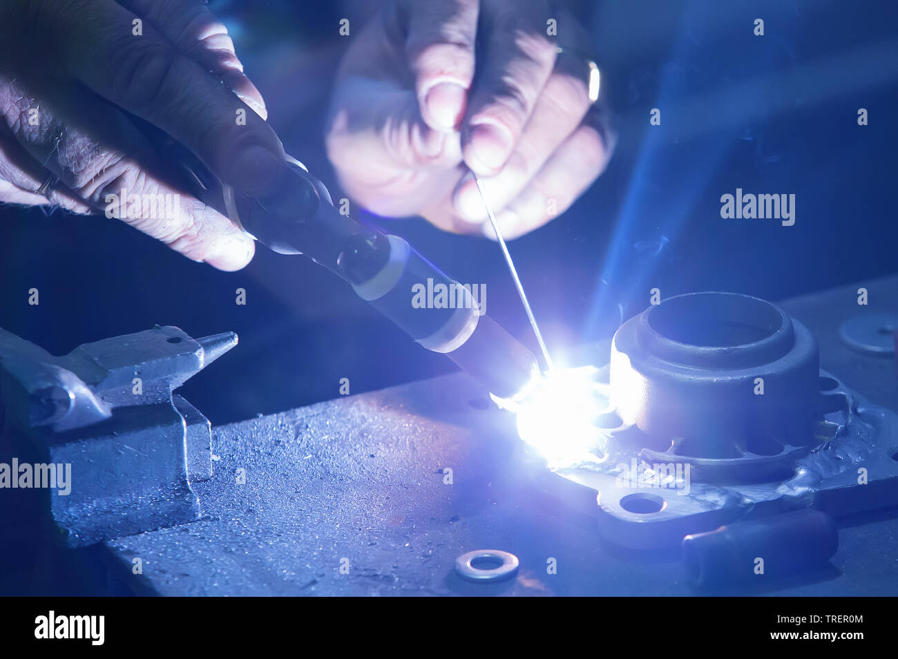 Welder in welding mask working hi-res stock photography and images - Alamy