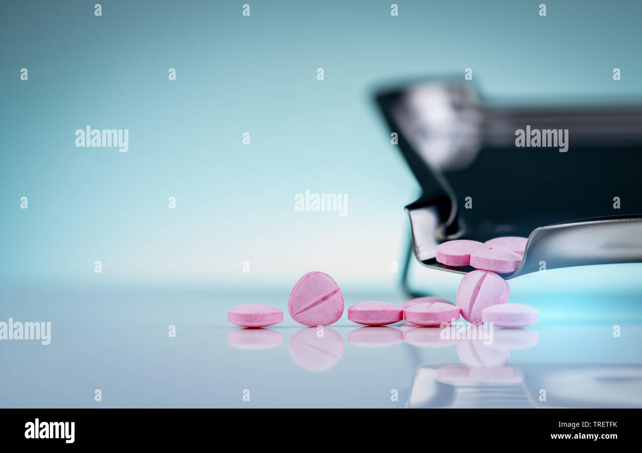 Hospital medication tray hi-res stock photography and images - Alamy