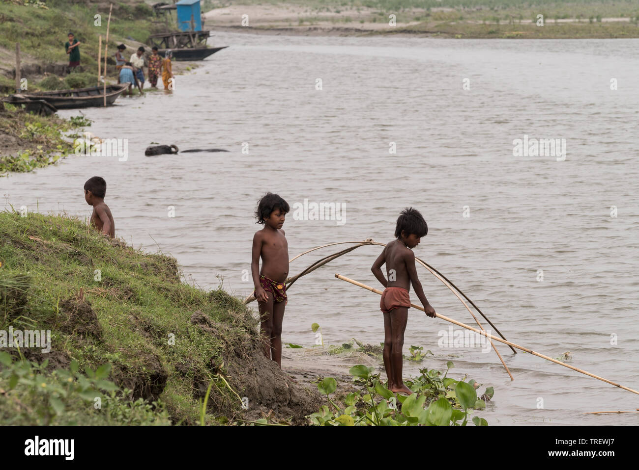 School Children River Project Hi Res Stock Photography And Images Alamy