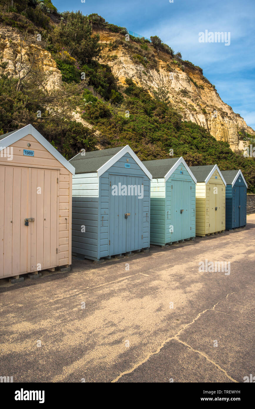 Colourful beach hut hi-res stock photography and images - Alamy
