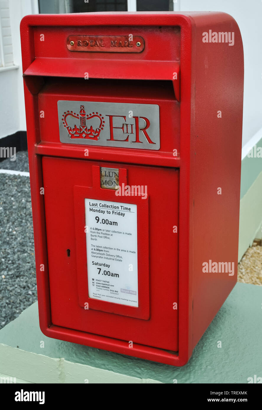 A small Royal Mail post box located in Borth, Wales, UK Stock Photo - Alamy