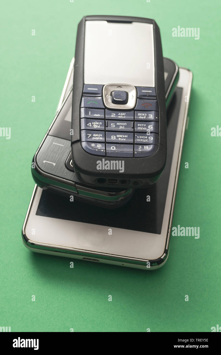 Nokia mobile phone old cellular hi-res stock photography and images - Alamy