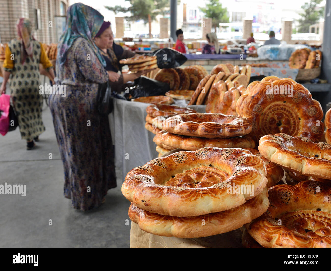 Tandyr nan hi-res stock photography and images - Alamy