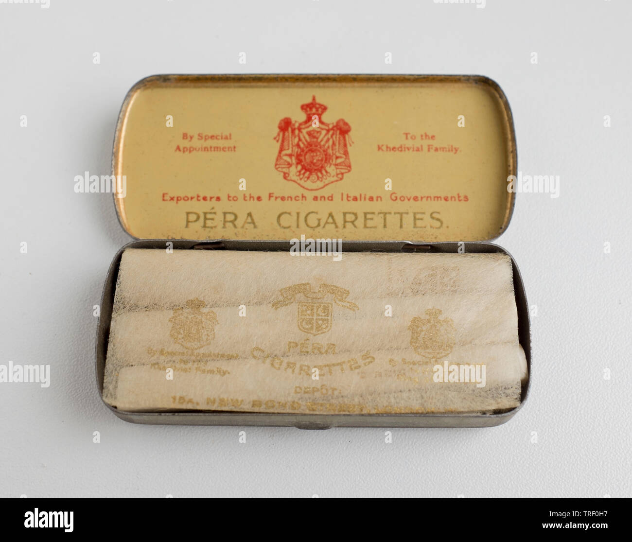 Old cigarette packet hi-res stock photography and images - Alamy