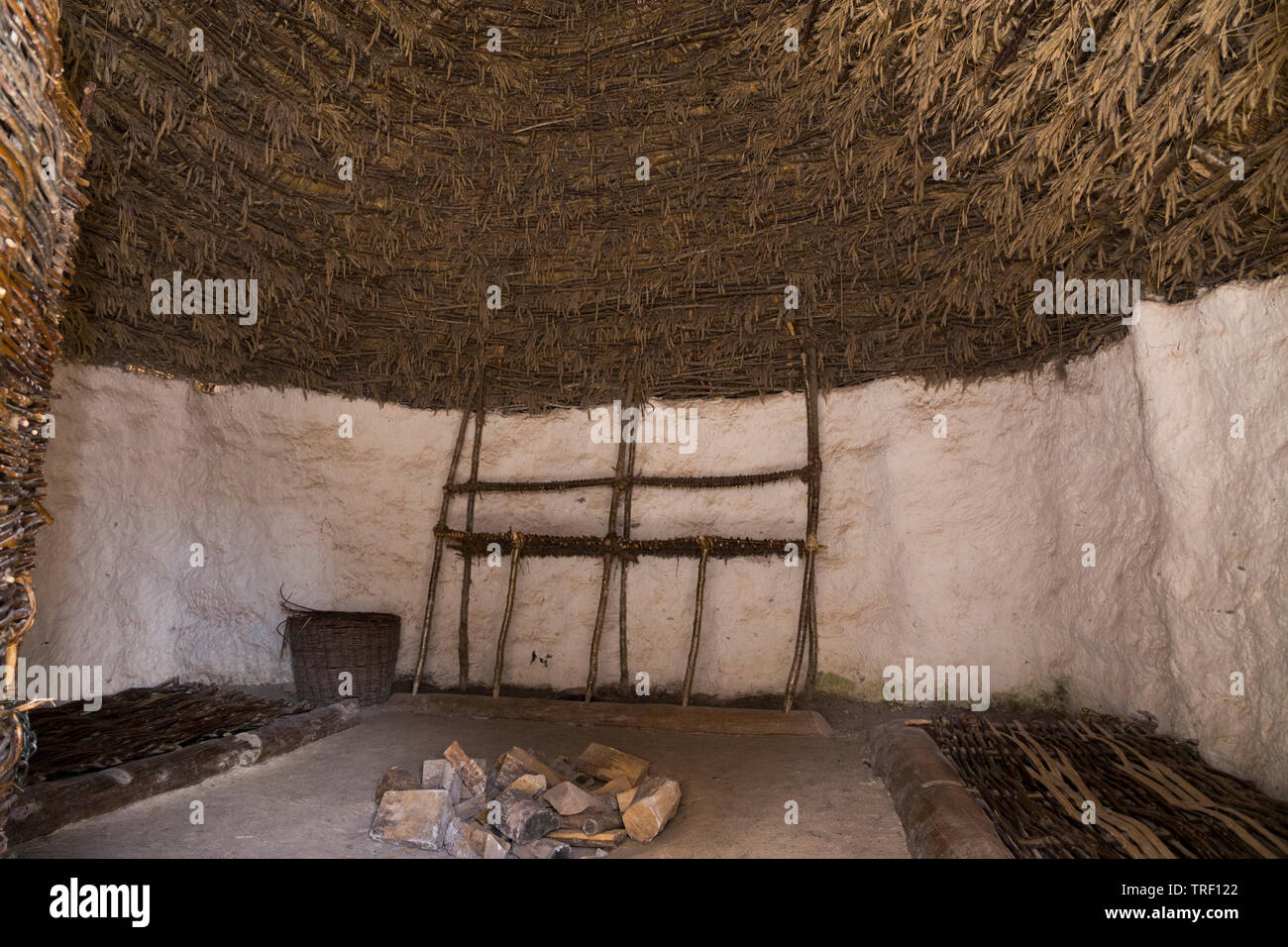 Neolithic Stone House Stock Photos & Neolithic Stone House Stock Images ...