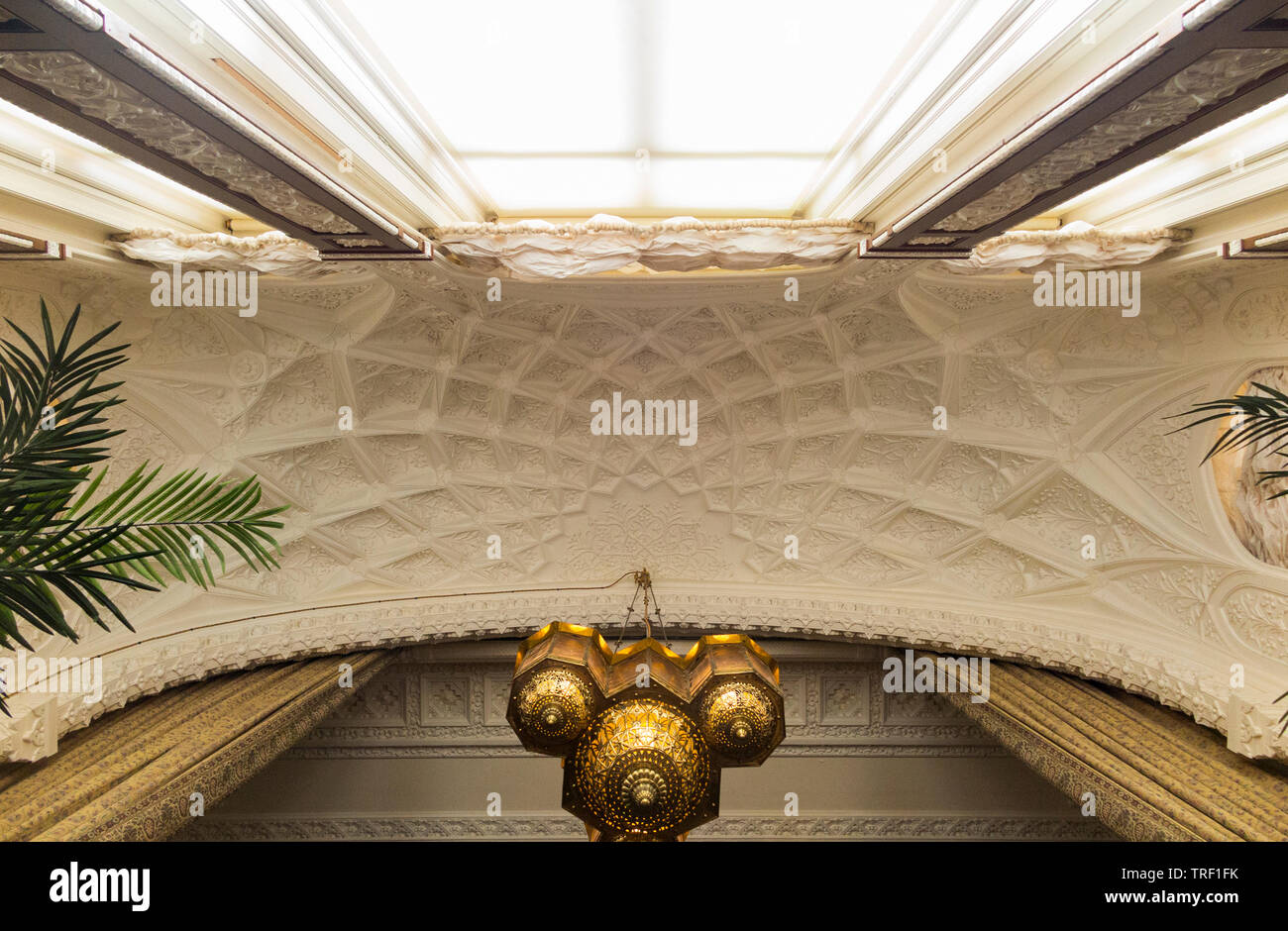 The highly elaborate and decorated ceiling of the Durbar Room at ...