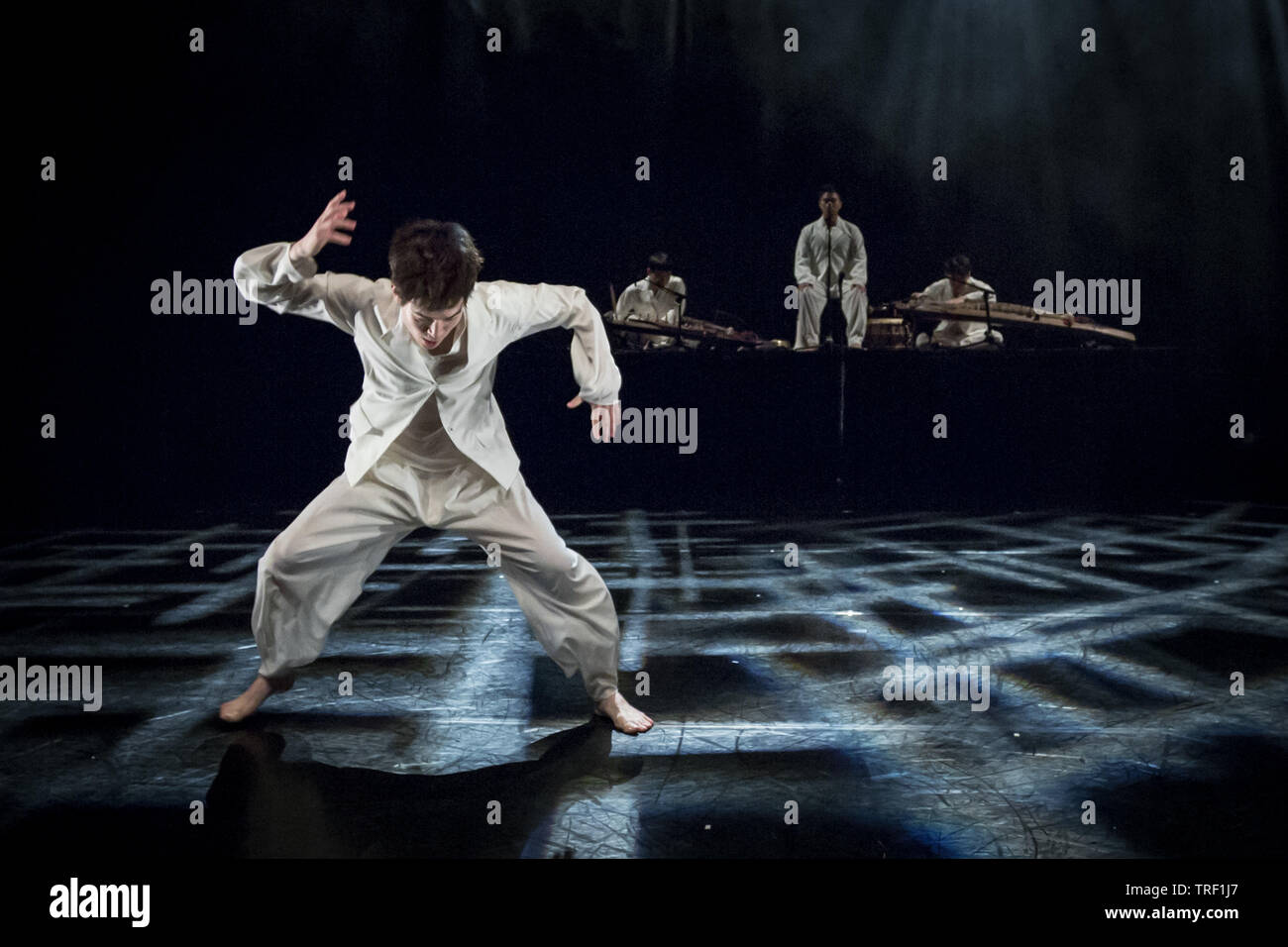 Modern Table Dance Company performs 'Sok-do' (Velocity). Choreographed ...