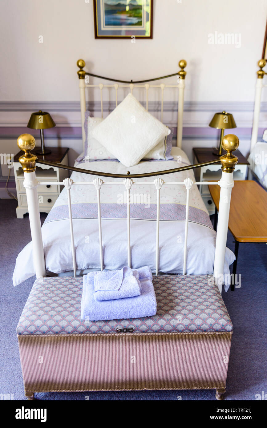 Edwardian bedroom hi-res stock photography and images - Alamy