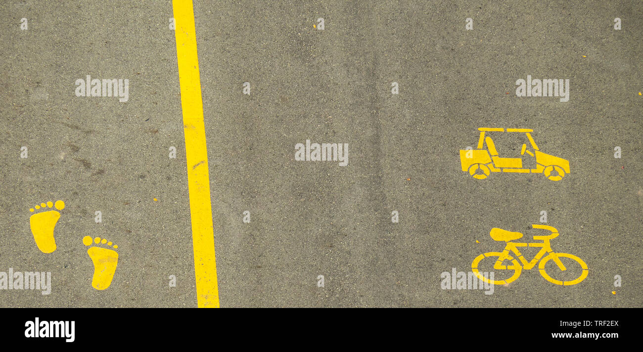 Tarmac signage hi-res stock photography and images - Alamy