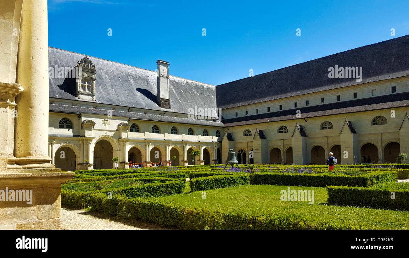 Fontrevaud abbey hi-res stock photography and images - Alamy