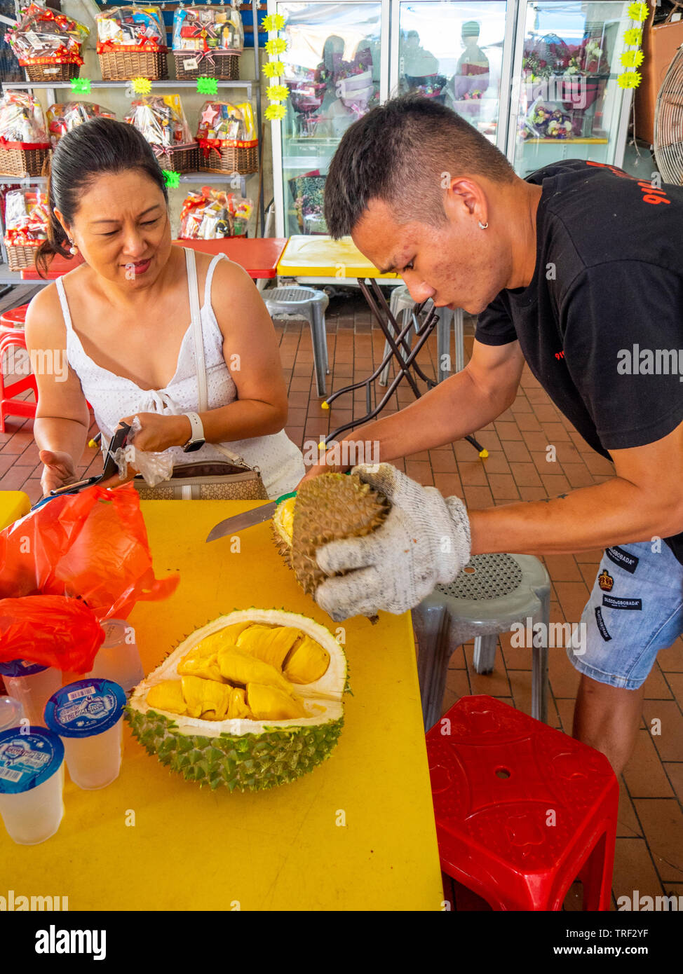 Asia shopkeeper hi-res stock photography and images - Alamy