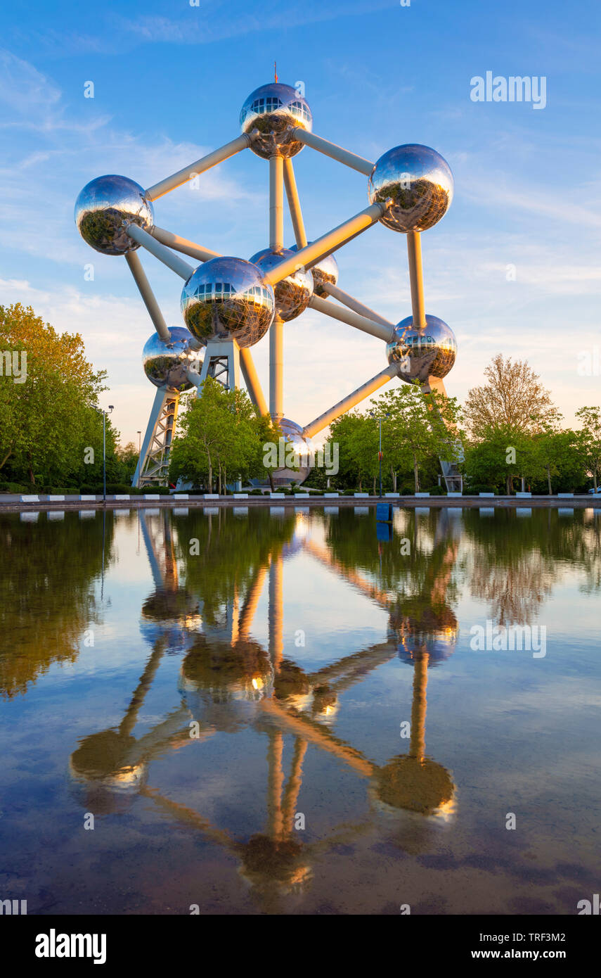 Brussels atomium Brussels Square de l'Atomium Boulevard de Centaire ...