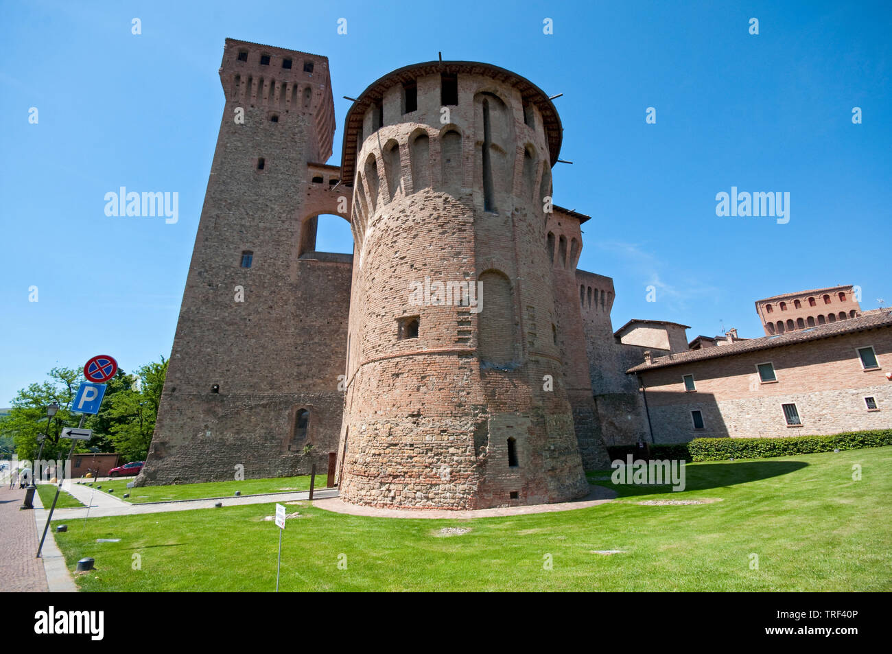 Castello di vignola hi-res stock photography and images - Alamy