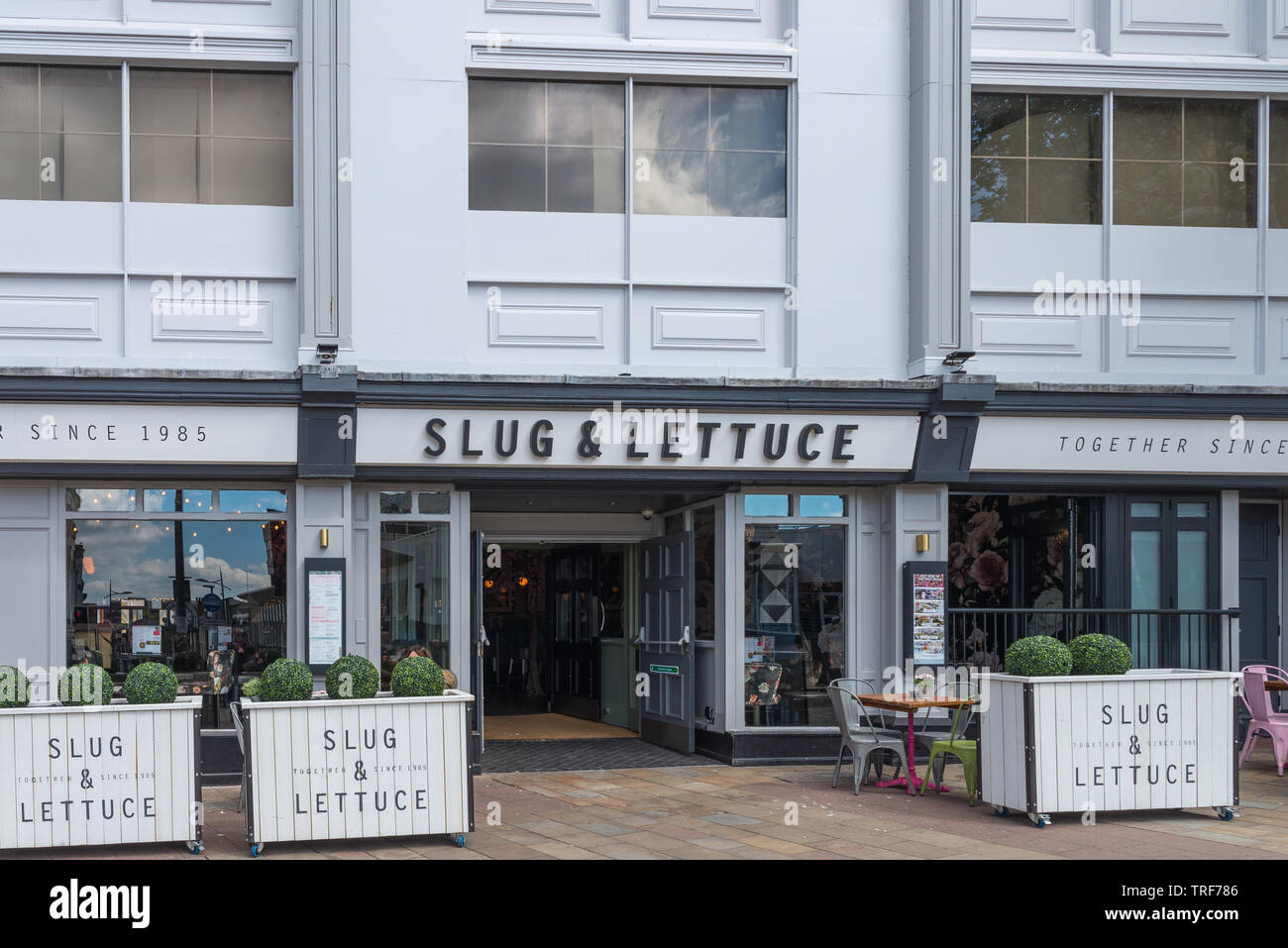 Wolverhampton pub hi-res stock photography and images - Alamy