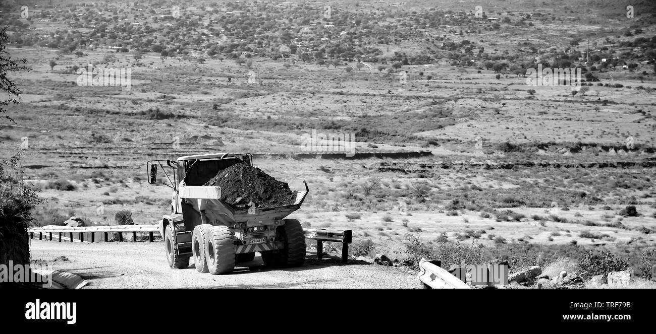 Platinum mining and refining hi-res stock photography and images - Alamy