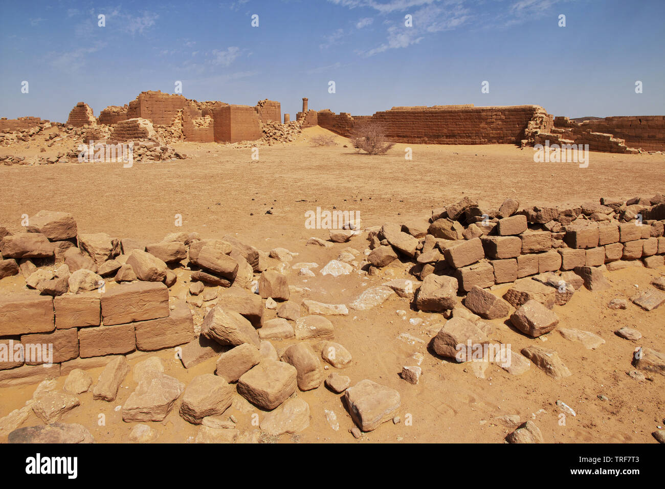 Kingdom Kush - the ruins of the Temple in the desert of the Sudan Stock ...