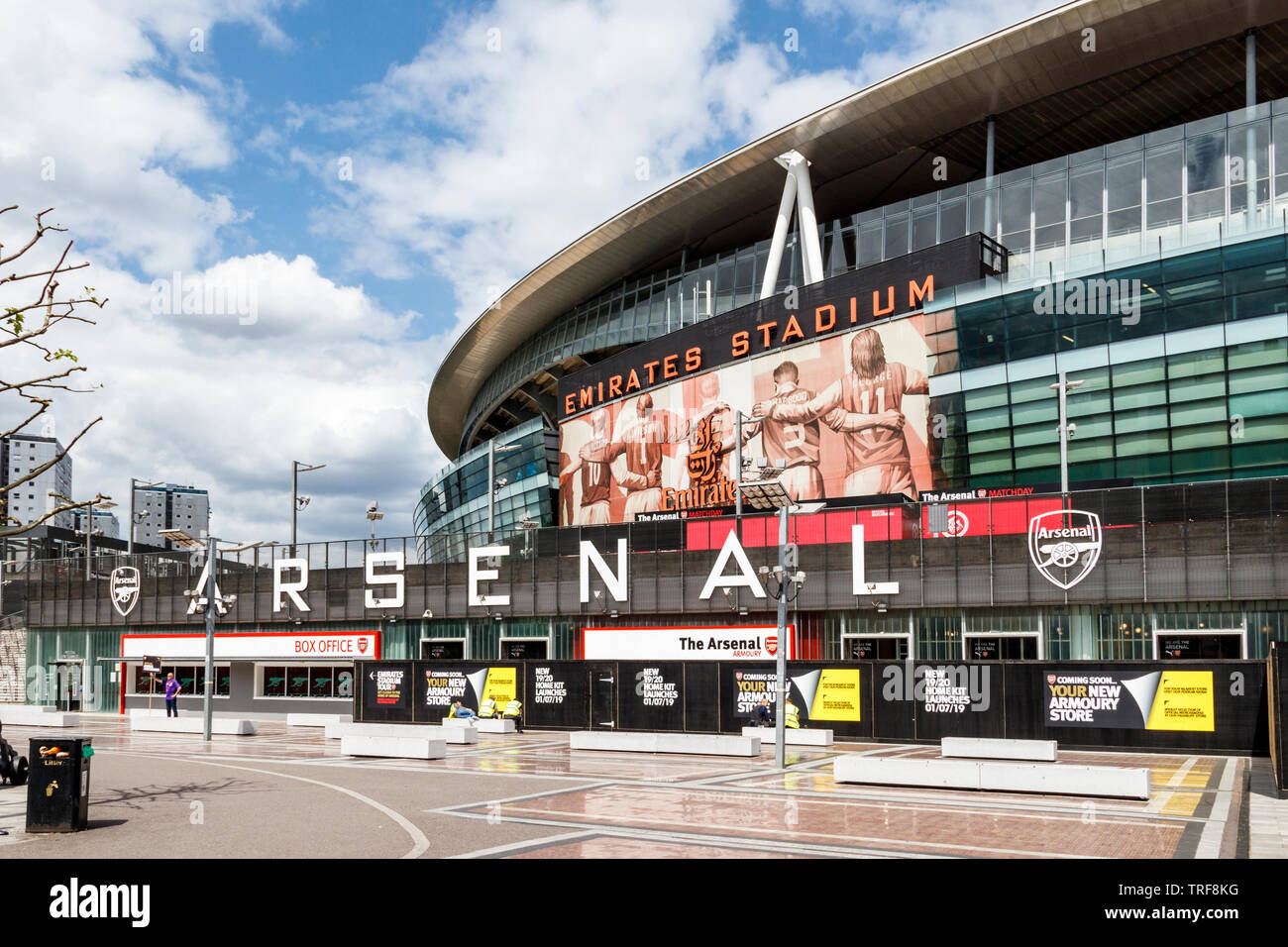 Facade arsenal emirates football stadium hi-res stock photography and ...