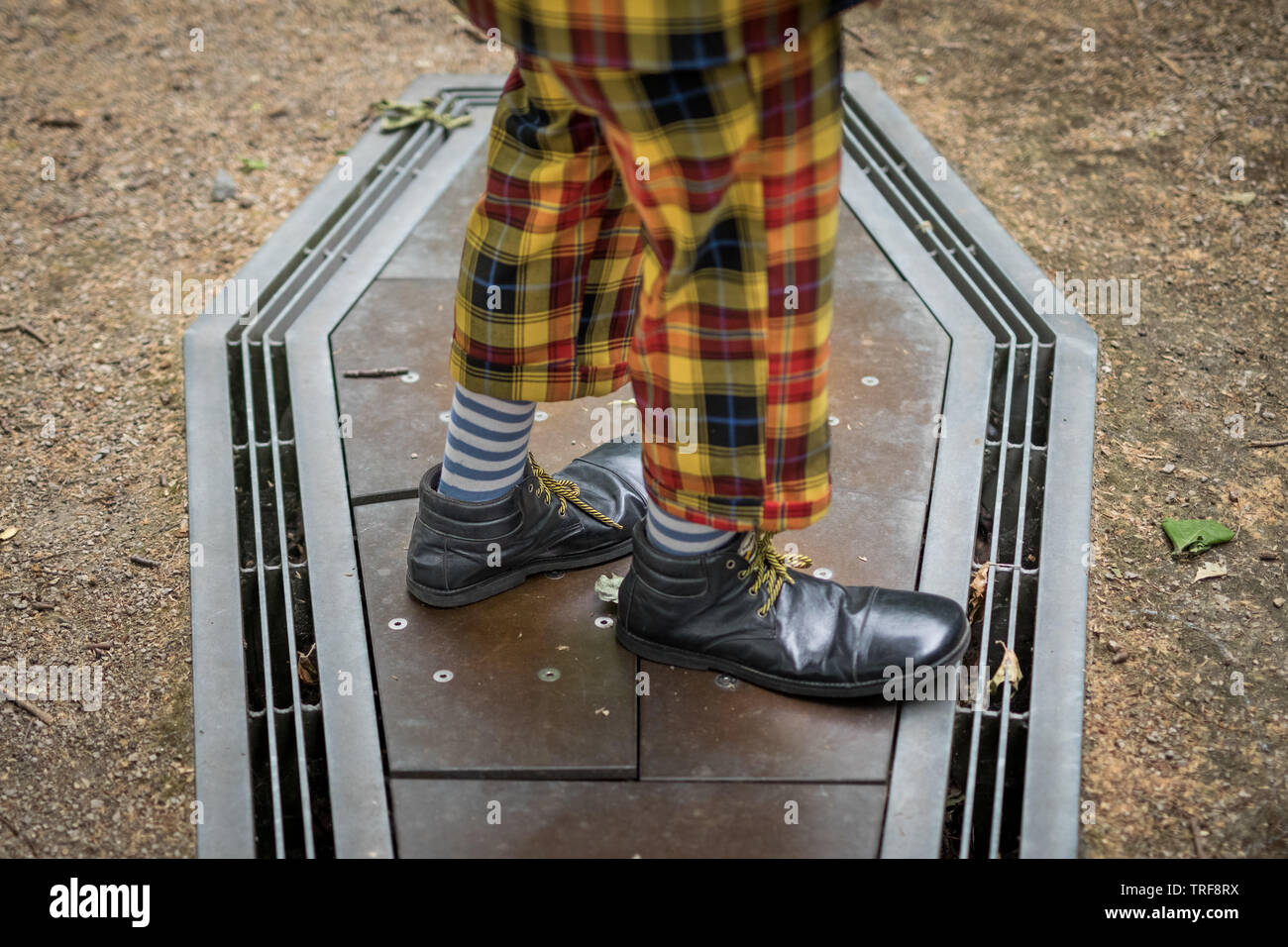 Annual Joseph Grimaldi Clown Memorial Day gathering at his grave in ...