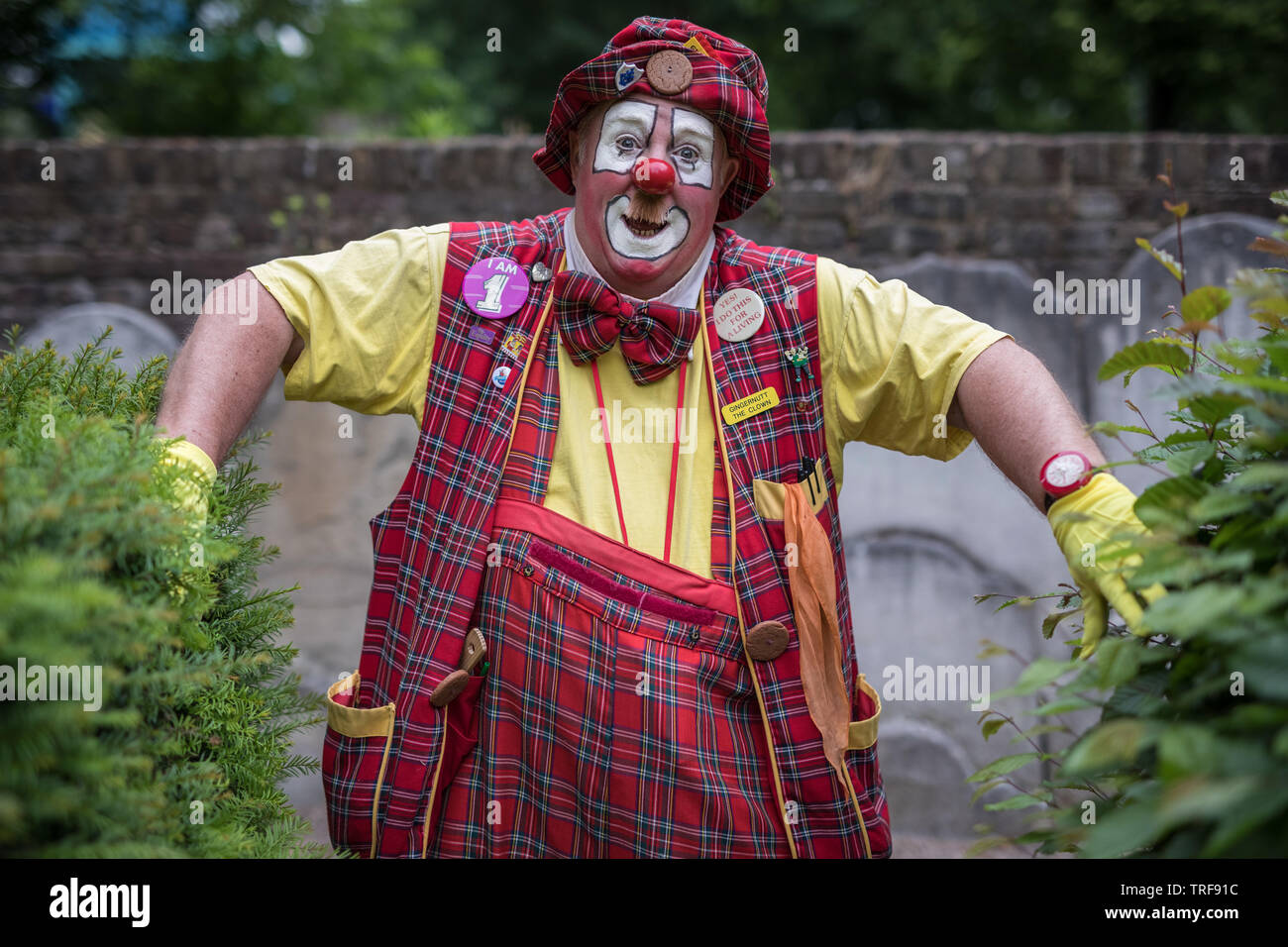 Annual Joseph Grimaldi Clown Memorial Day gathering at his grave in ...