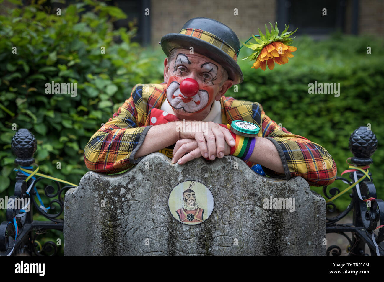 Annual Joseph Grimaldi Clown Memorial Day gathering at his grave in ...