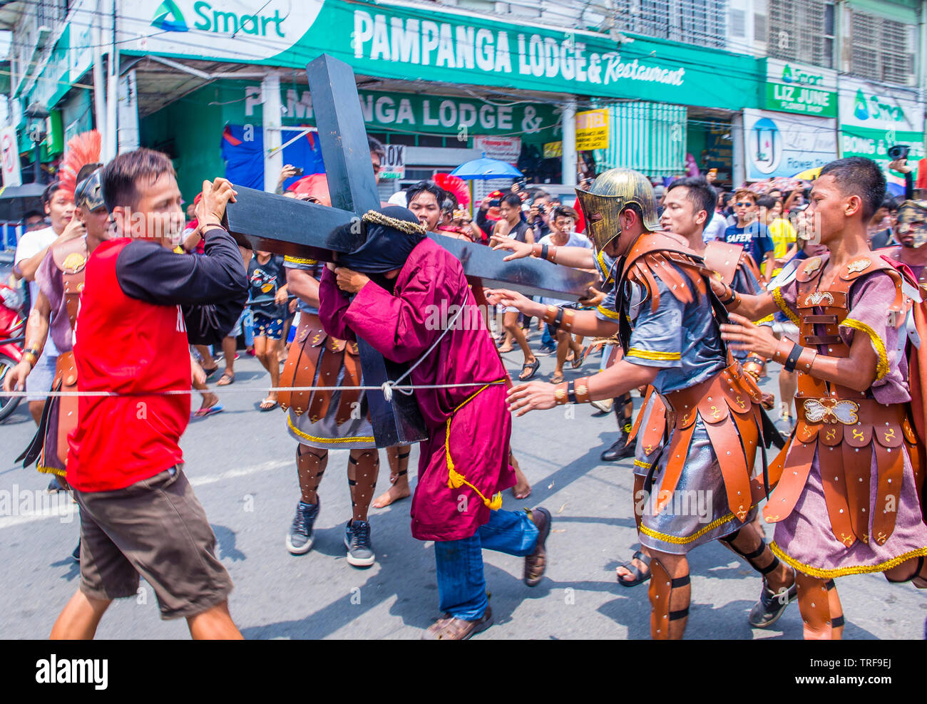 Filippino Participants in a Good Friday crucifixion re-enactment in ...