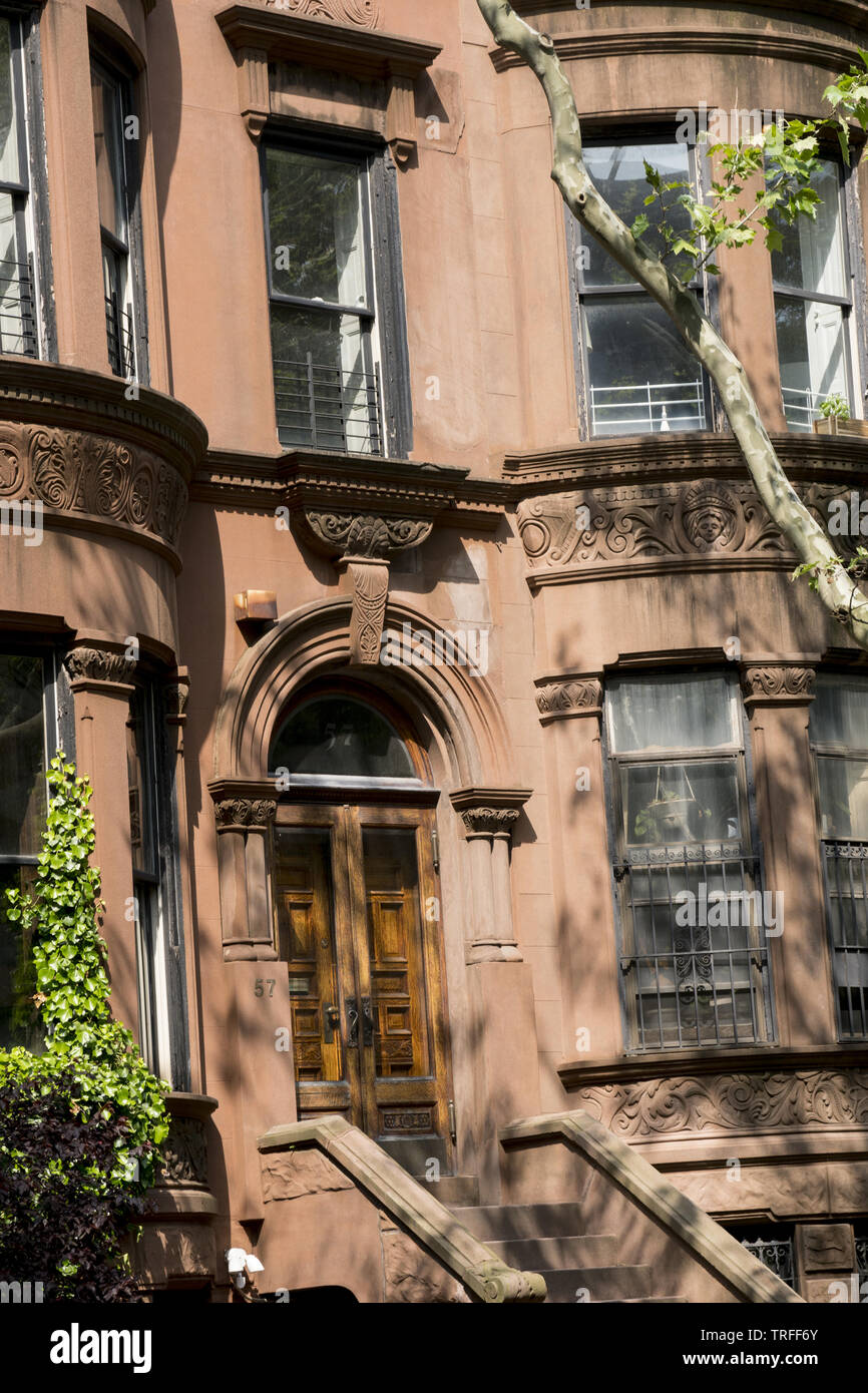 Entrance of a brownstone america hi-res stock photography and images ...