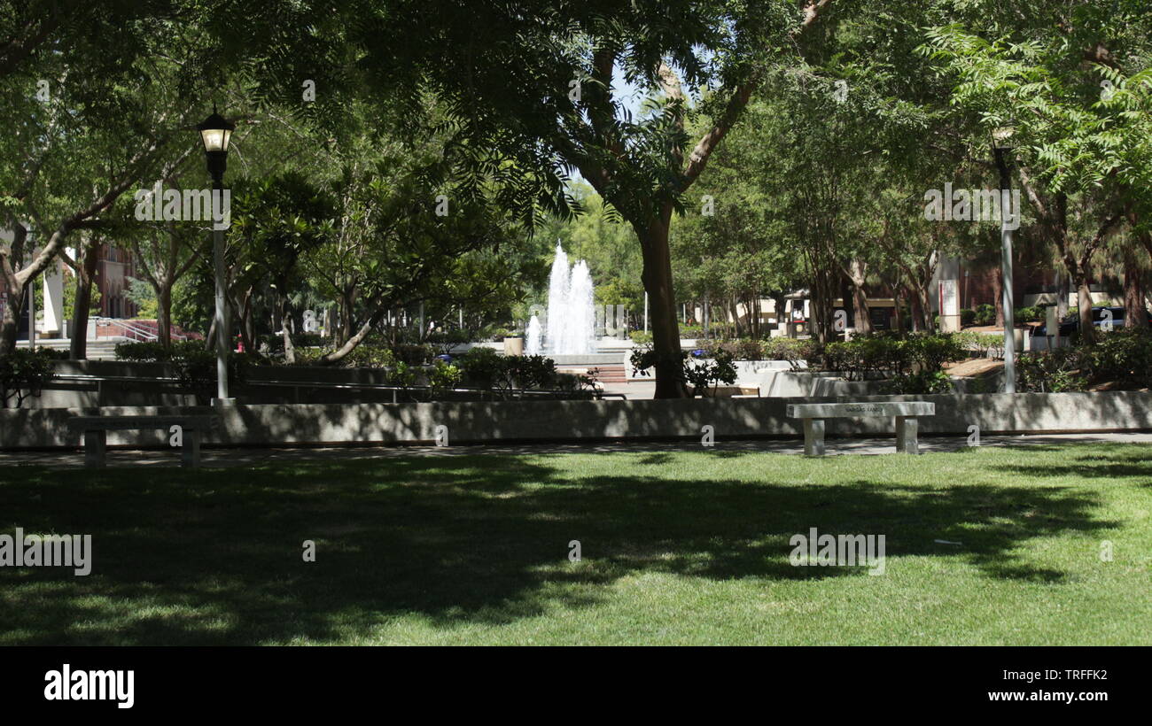Fountain in distance hi-res stock photography and images - Alamy