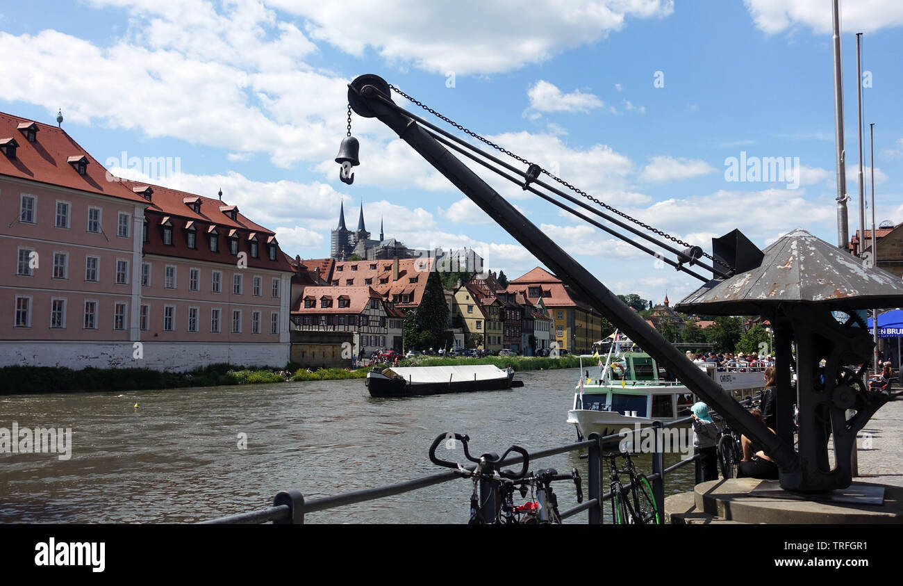 Derrick crane hi-res stock photography and images - Alamy