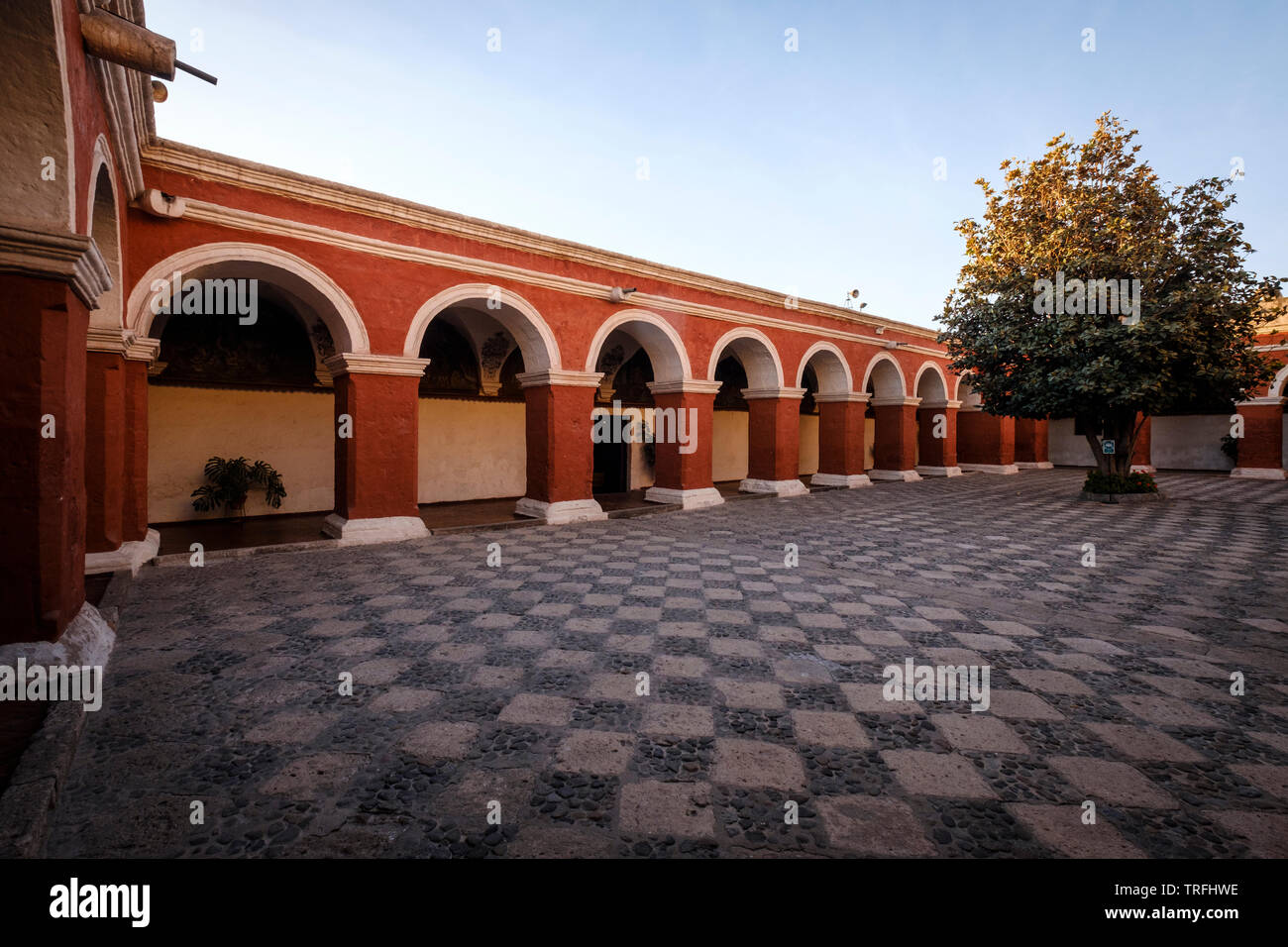 Main Cloister or Claustro Mayor at Monastery of Santa Catalina de Siena ...