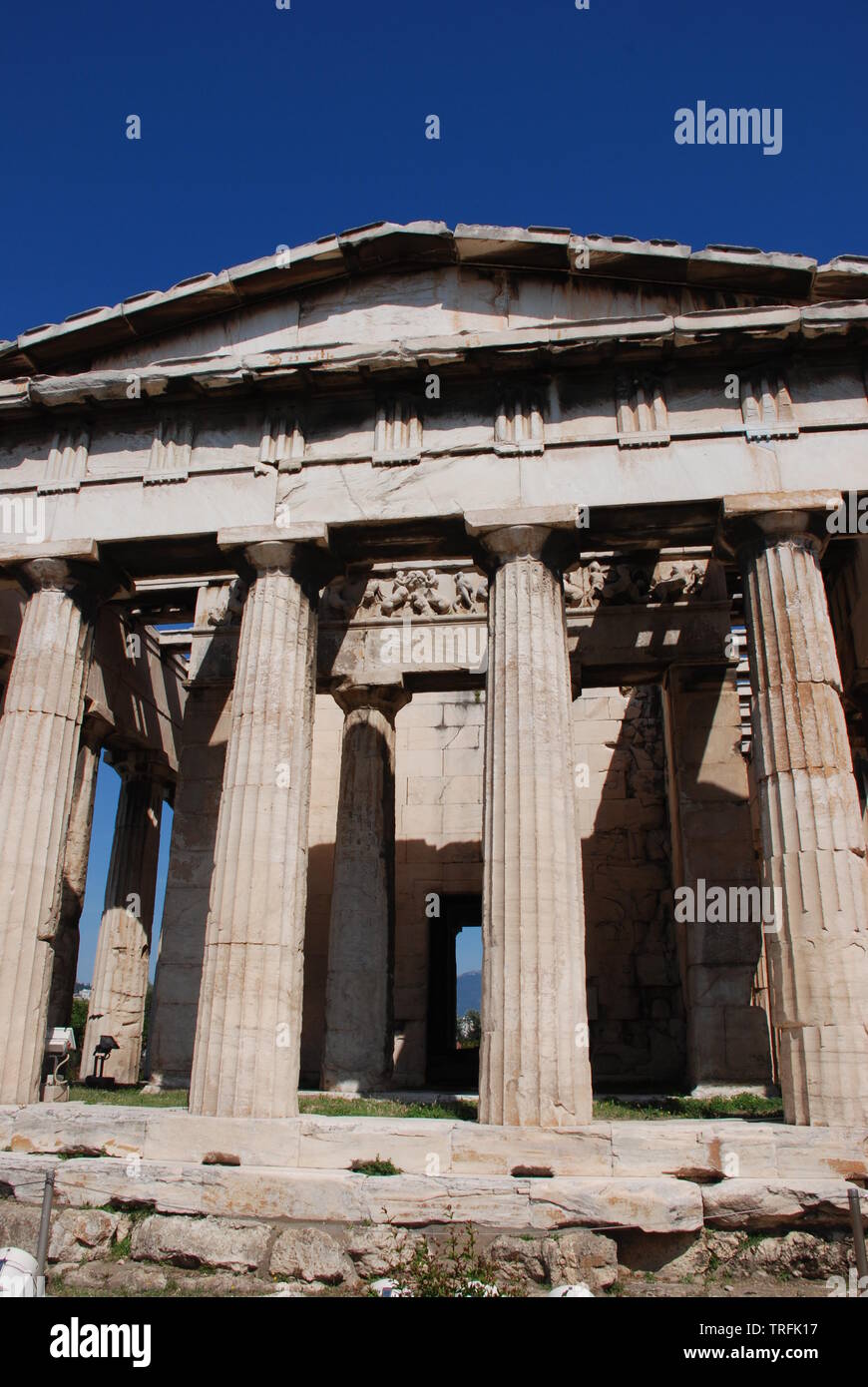 The temple of Hephaestus at the Ancient Athenian Agora in Athens ...