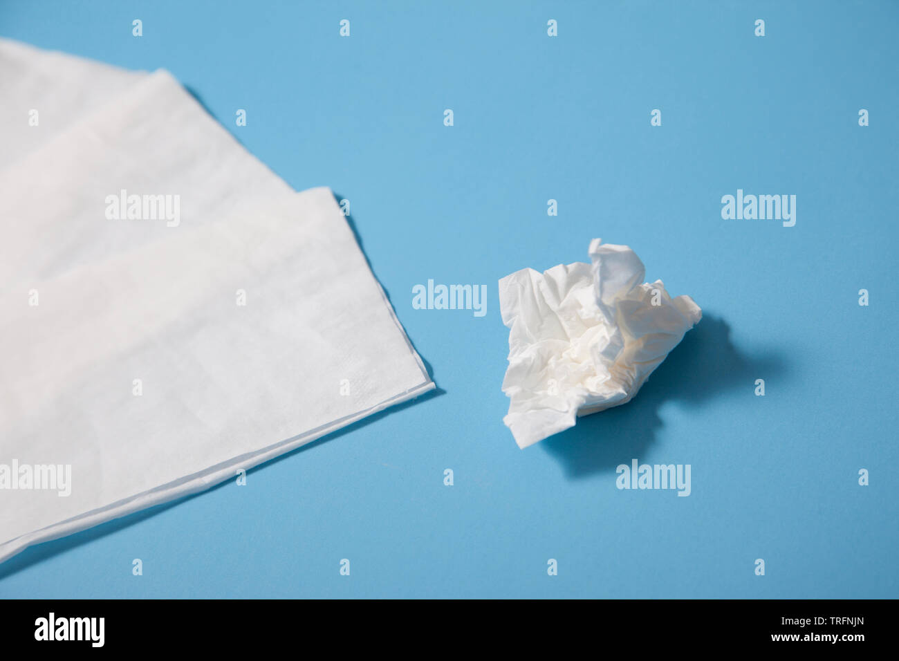 Kleenex tissues hi-res stock photography and images - Alamy