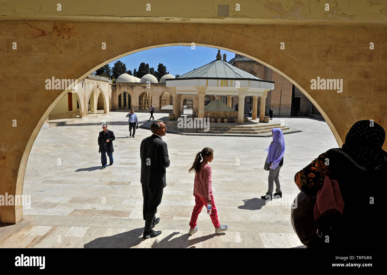 Islamic arc hi-res stock photography and images - Alamy