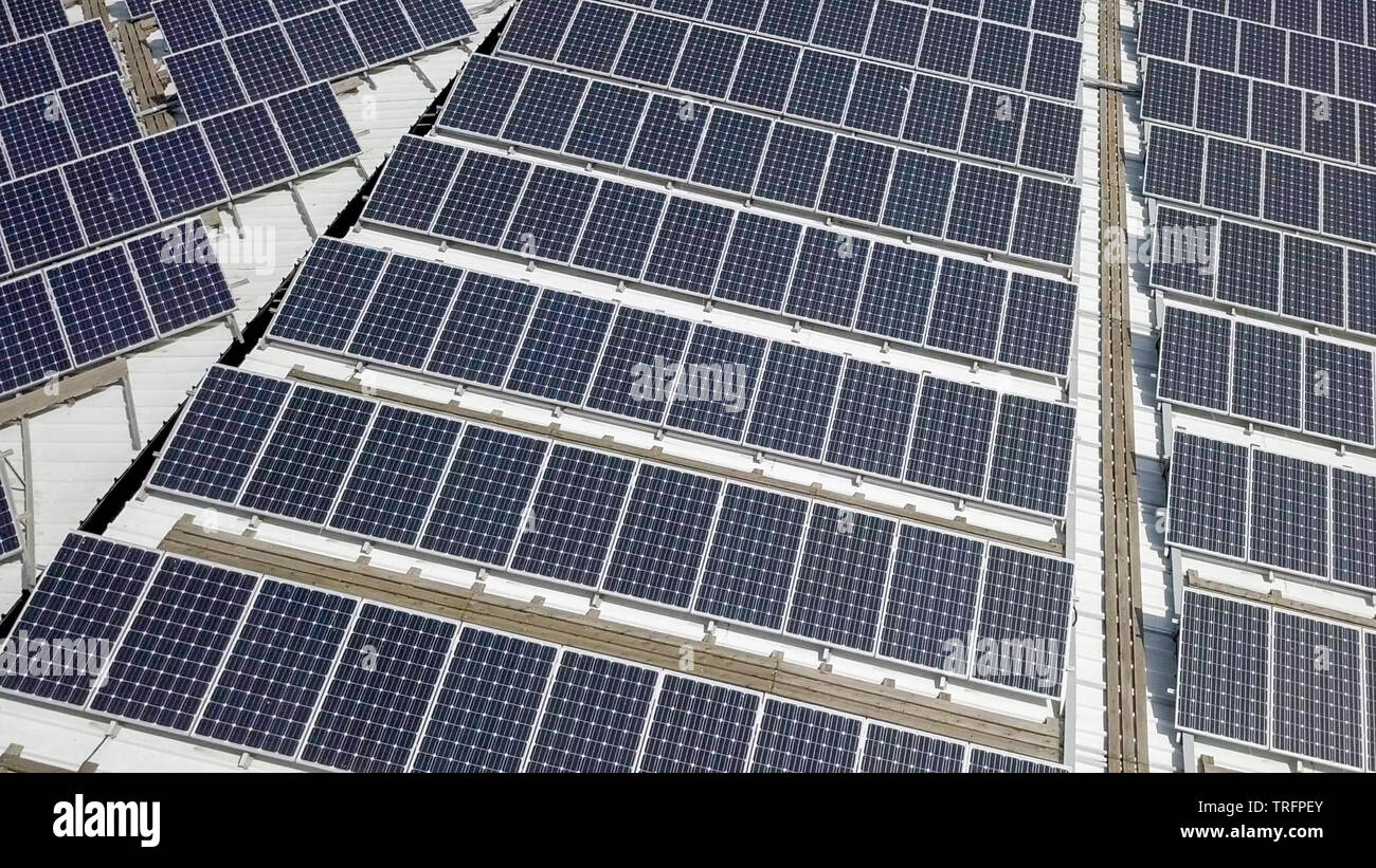 Industrial roof hi-res stock photography and images - Alamy