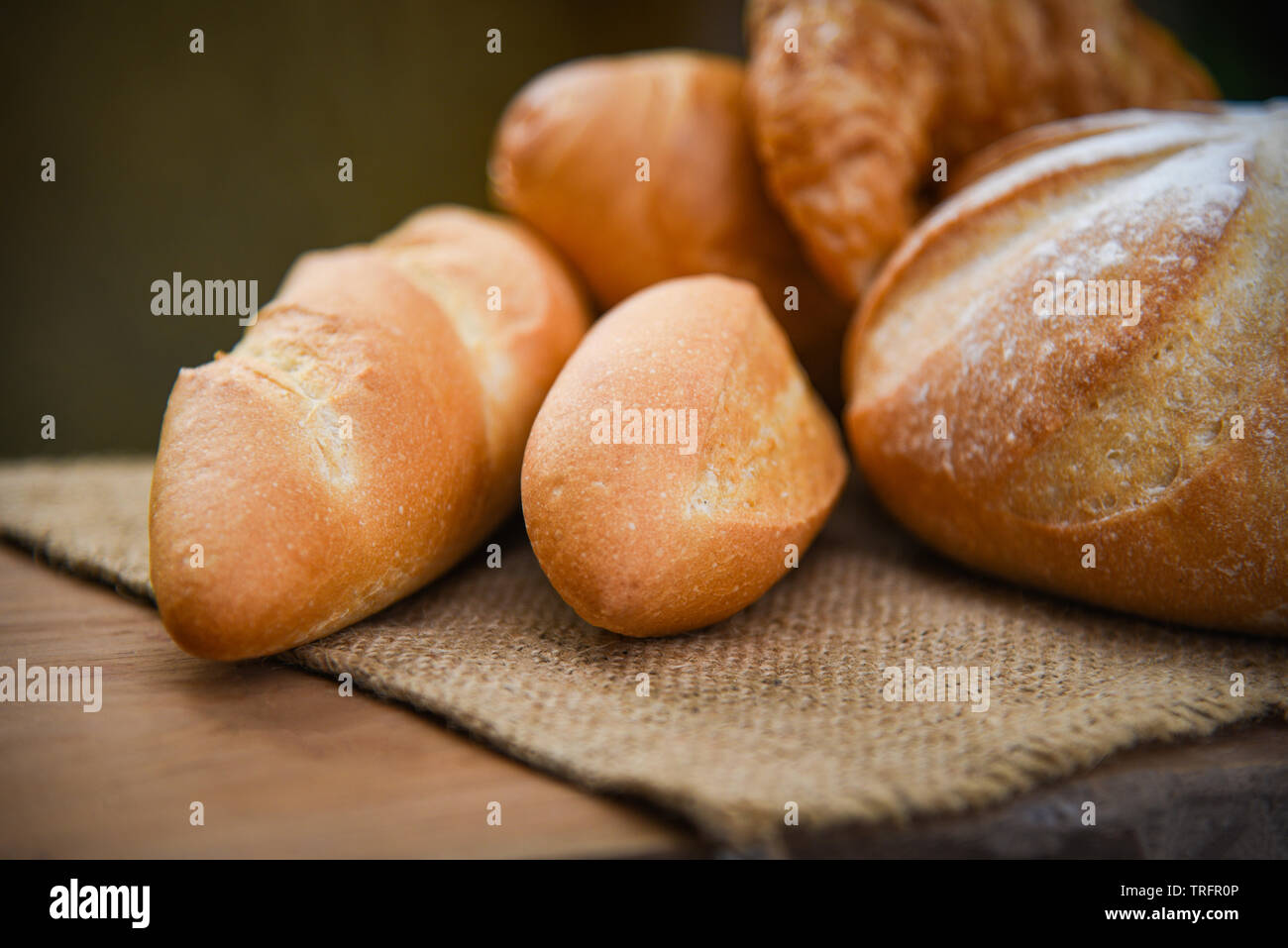 Different types bread in basket hi-res stock photography and images - Alamy