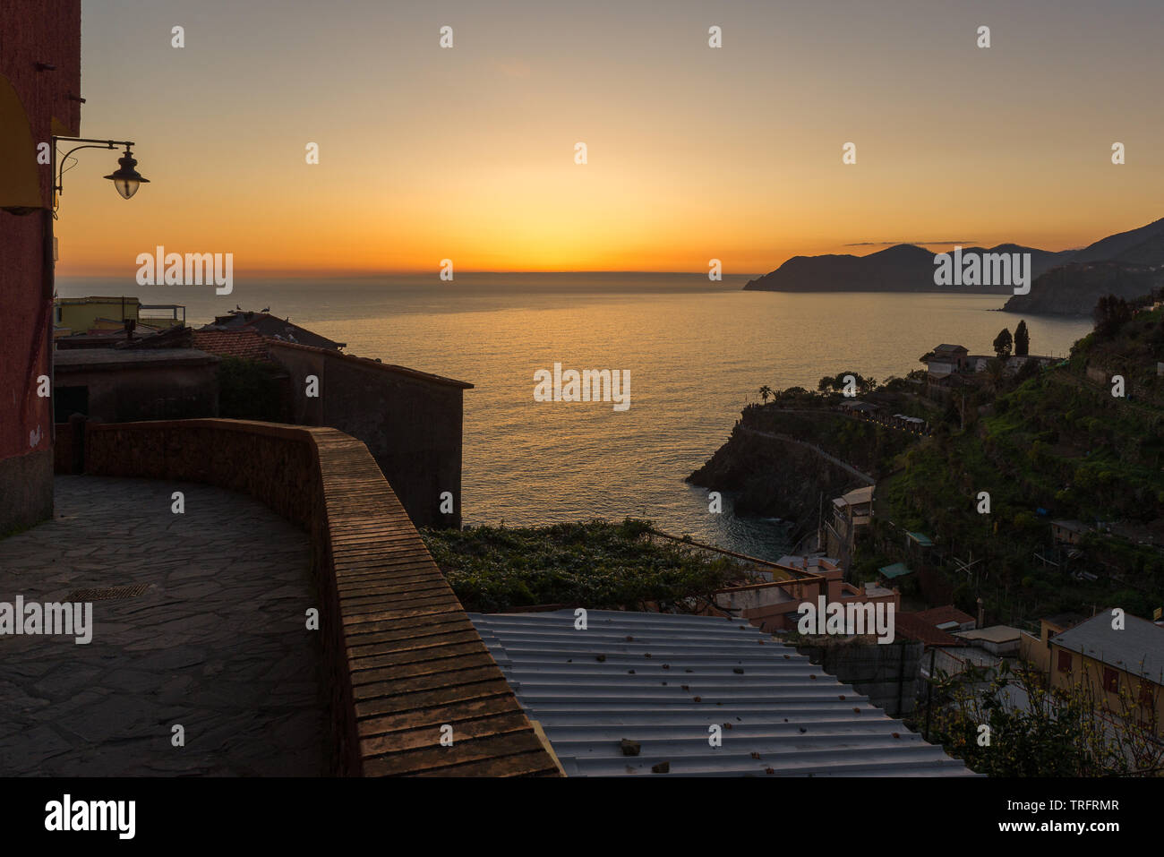 Manarola village at sunset, Cinque Terre, Italy Stock Photo - Alamy