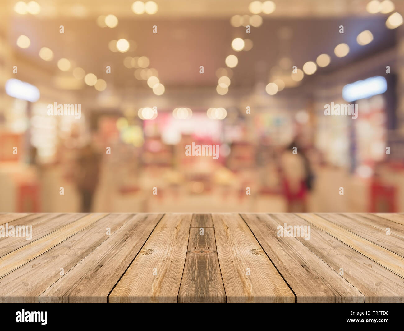 Diner bar shelf hi-res stock photography and images - Alamy