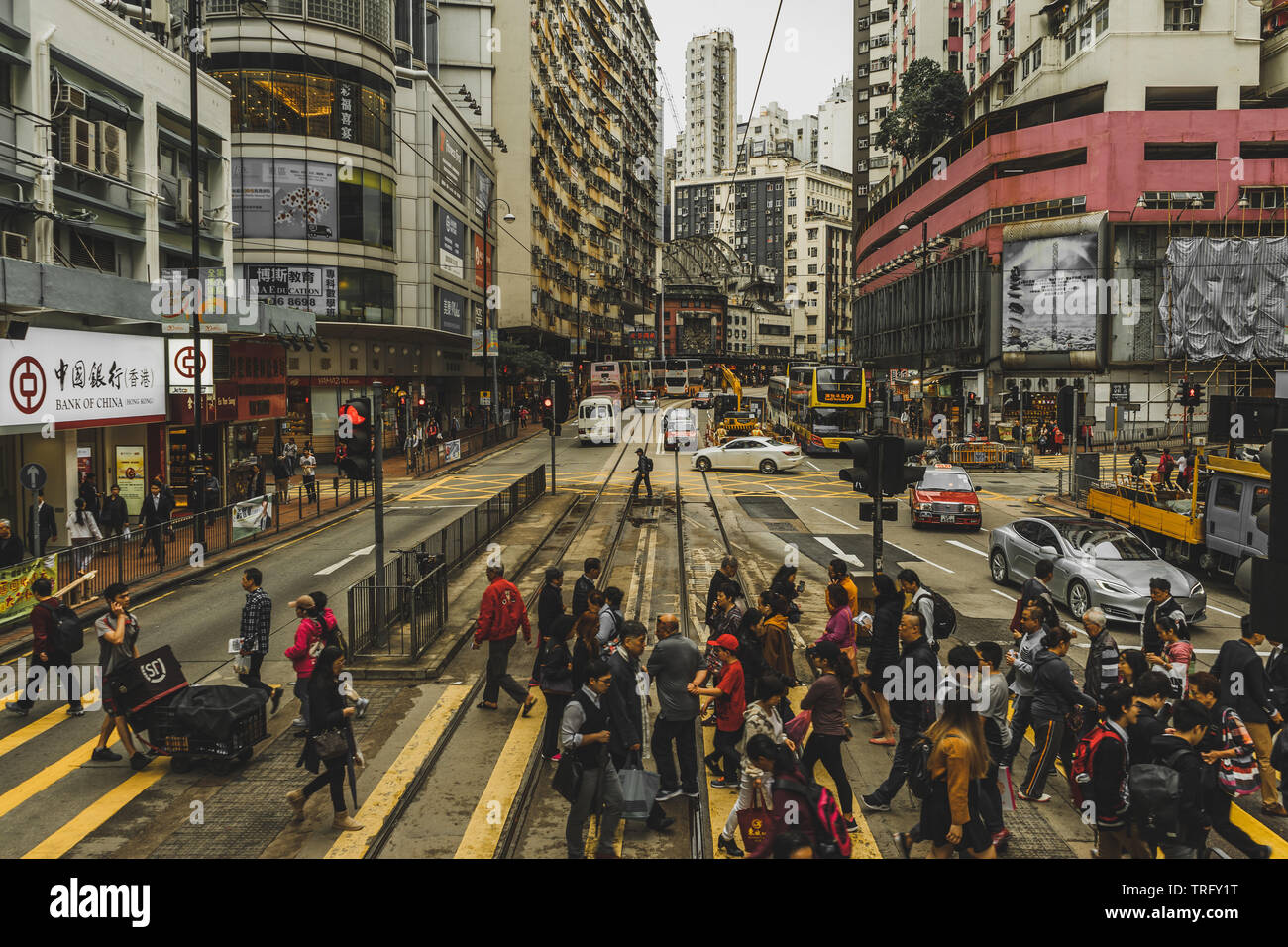 Crowd of commuters rush hour hi-res stock photography and images - Alamy