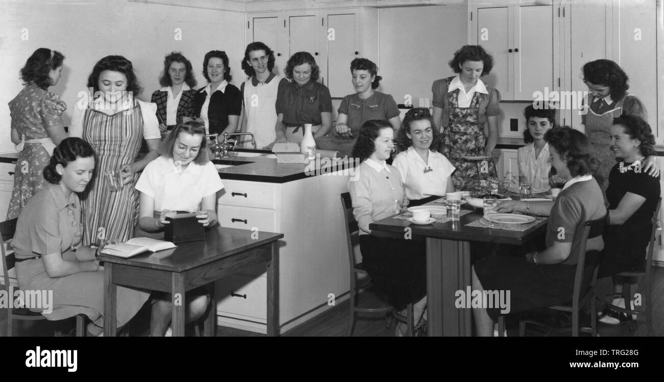 1950s Group Of Ladies High Resolution Stock Photography and Images - Alamy