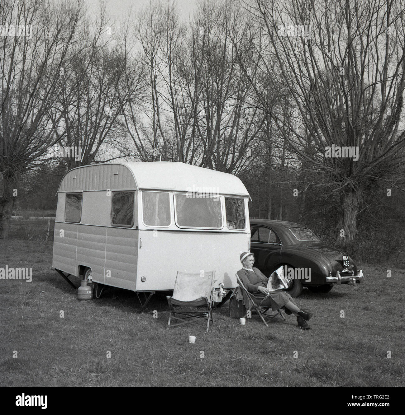 1950s caravan holiday black and white hi-res stock photography and ...