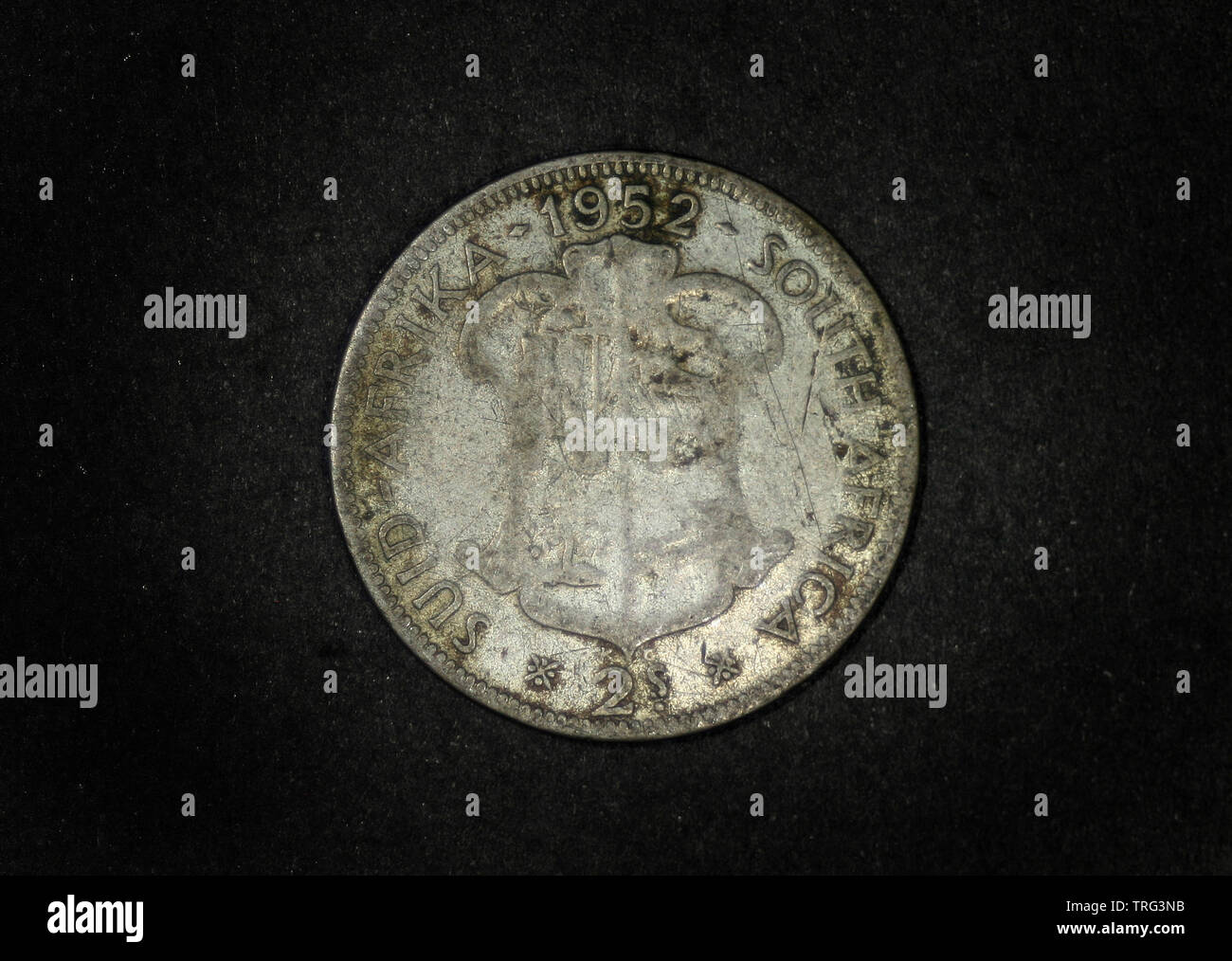 Two shilling coin hi-res stock photography and images - Alamy