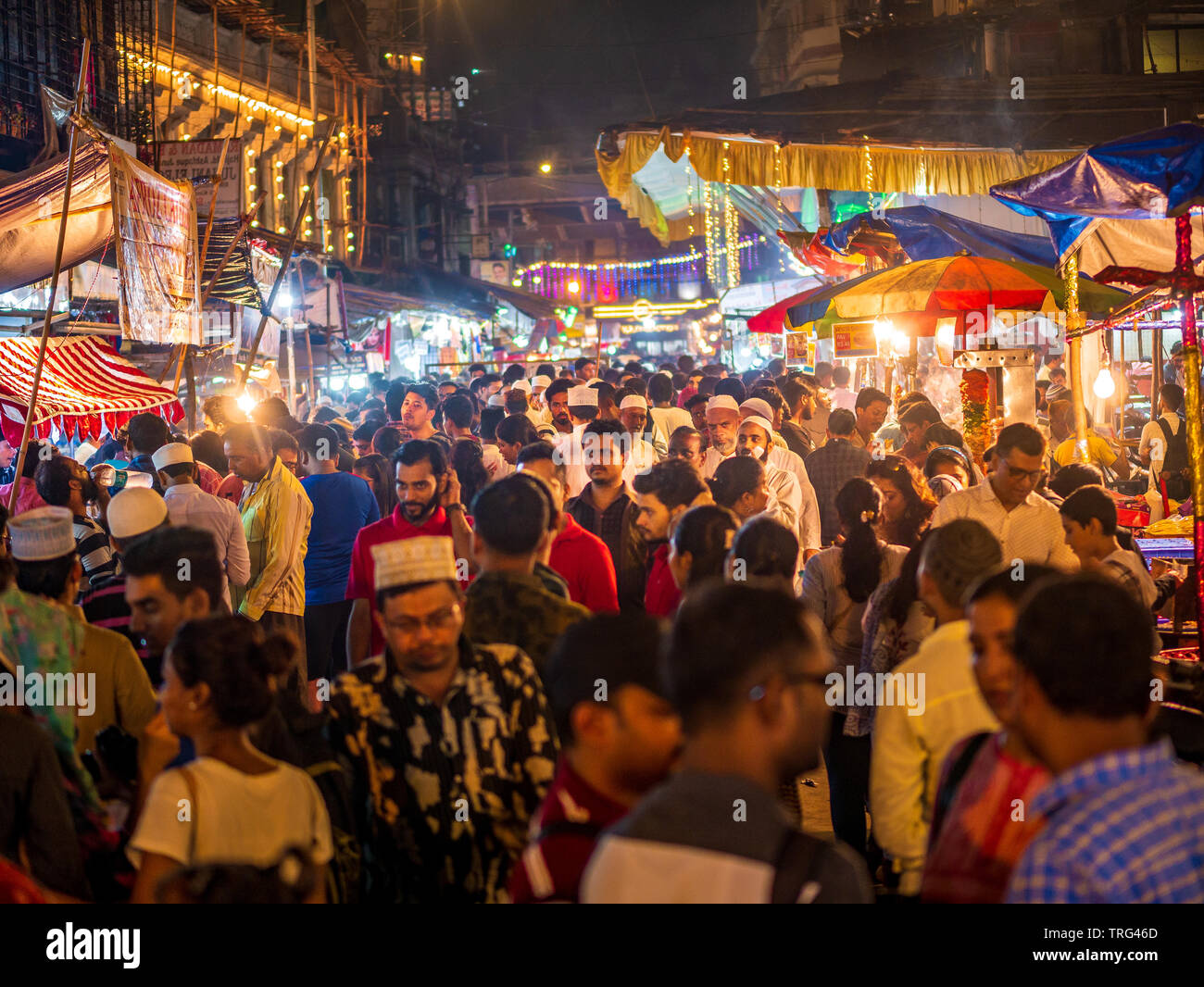 Mumbai, India - June 01, 2019 : Busy Streets of Bhendi bazar with food stalls selling halal food ...