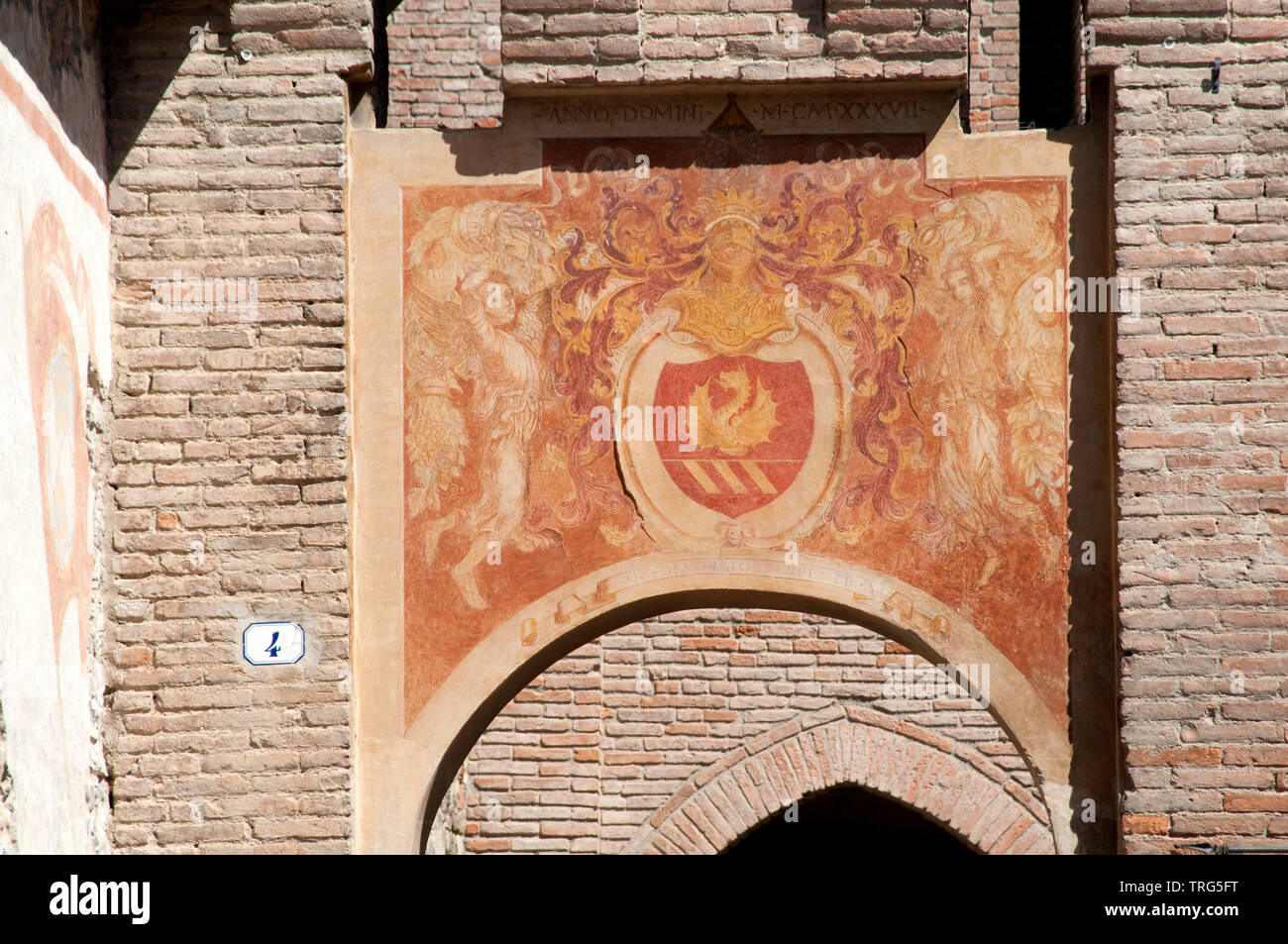 Castello di vignola hi-res stock photography and images - Alamy
