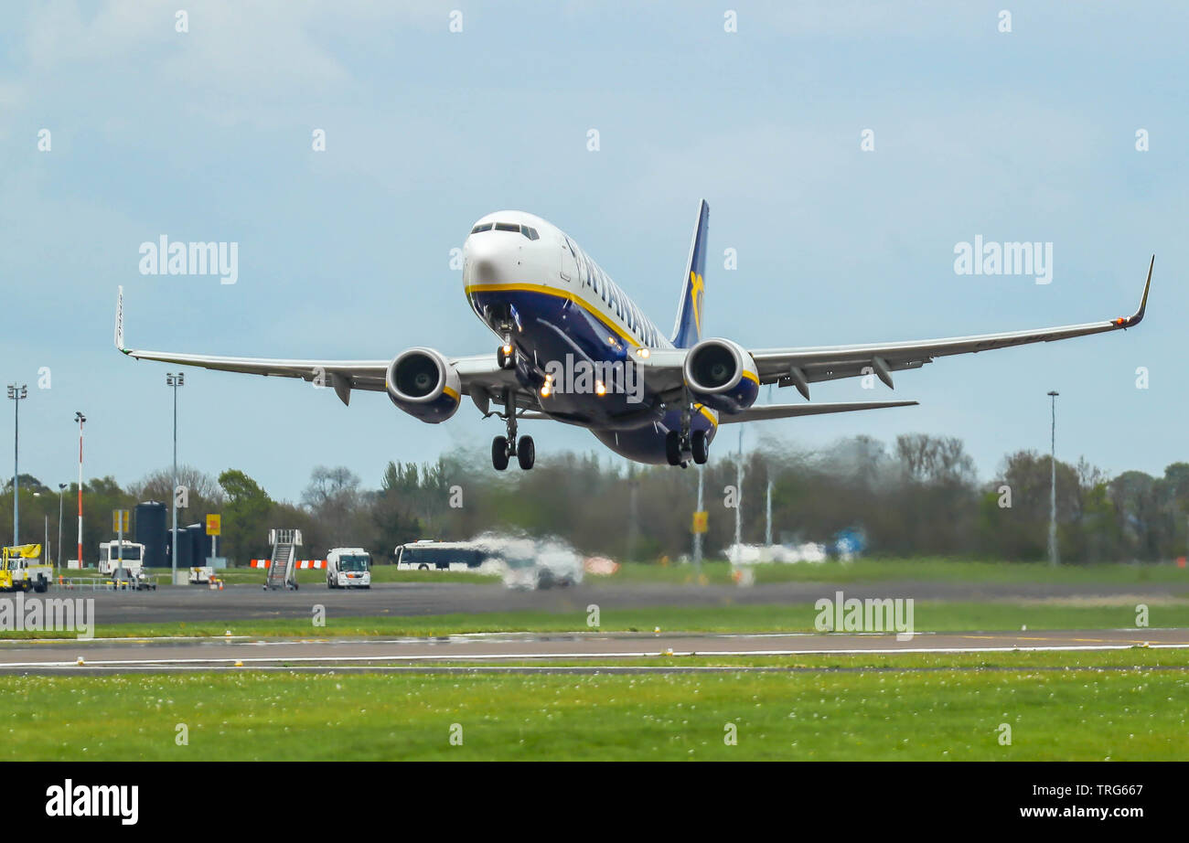 Aircraft landing and taking off Stock Photo - Alamy