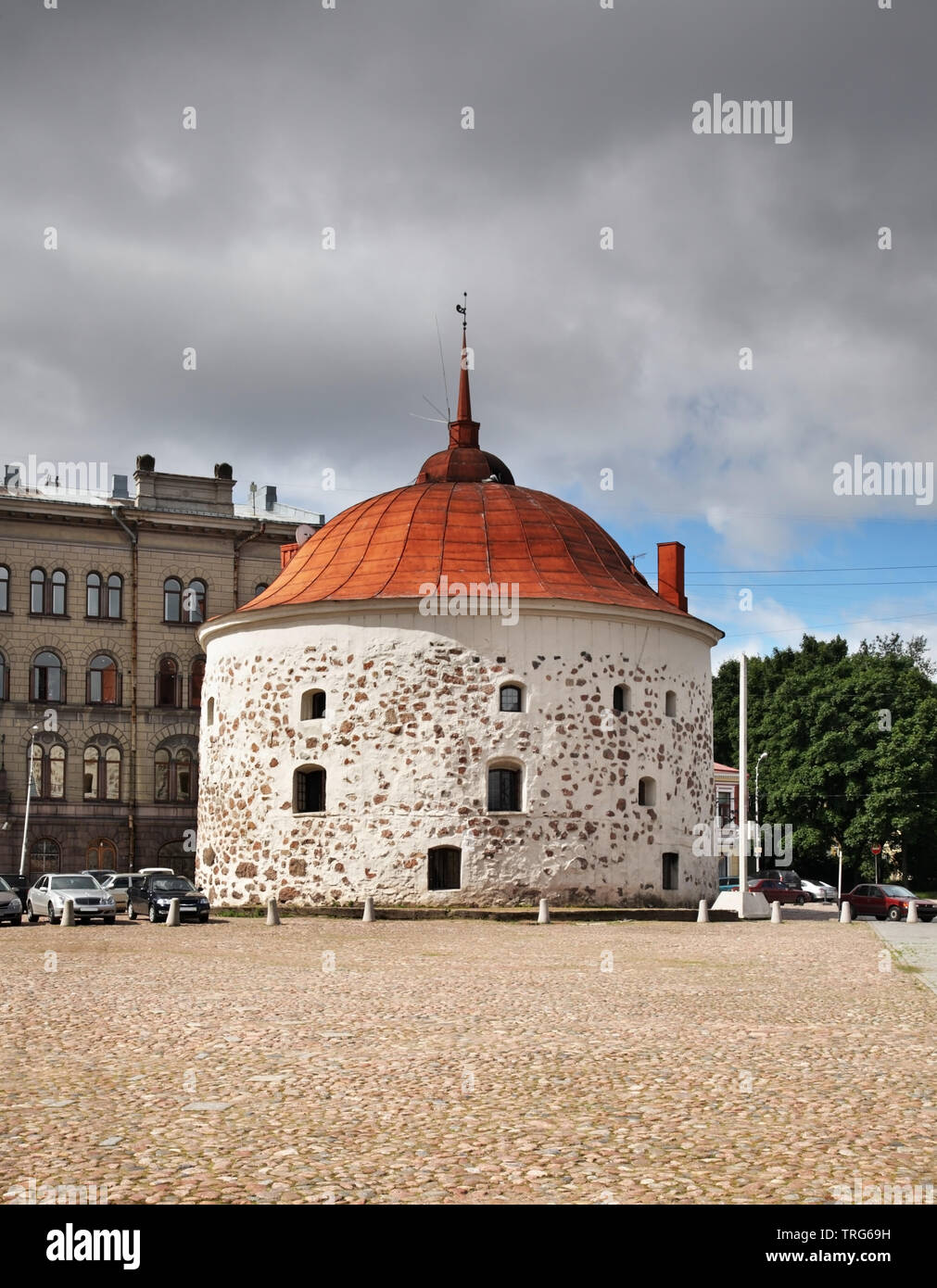 Historic old round tower hi-res stock photography and images - Alamy