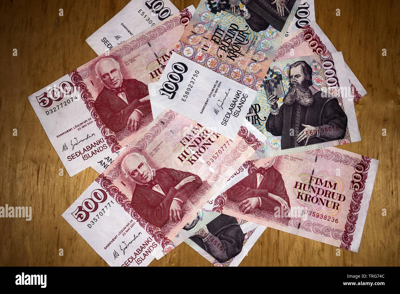 Icelandic currency money 1000 kronur hi-res stock photography and ...