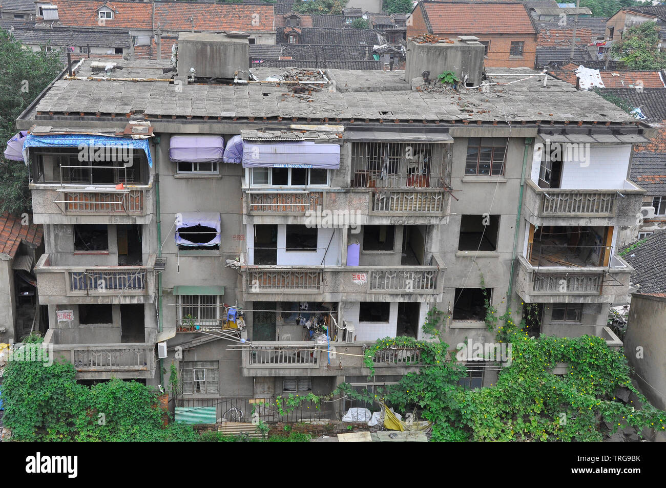 Chinese slums hi-res stock photography and images - Alamy