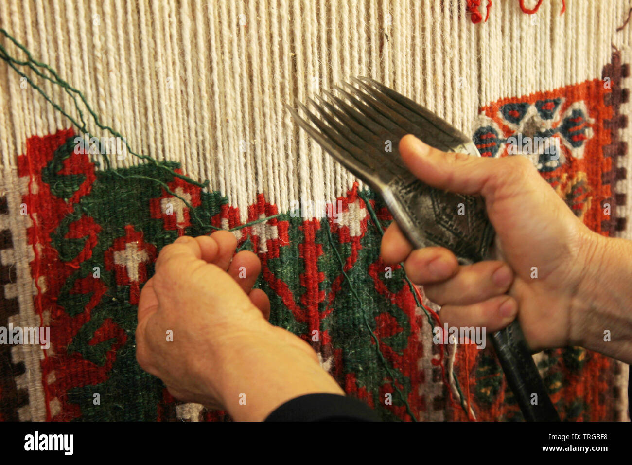 Rug weavers art hi-res stock photography and images - Alamy